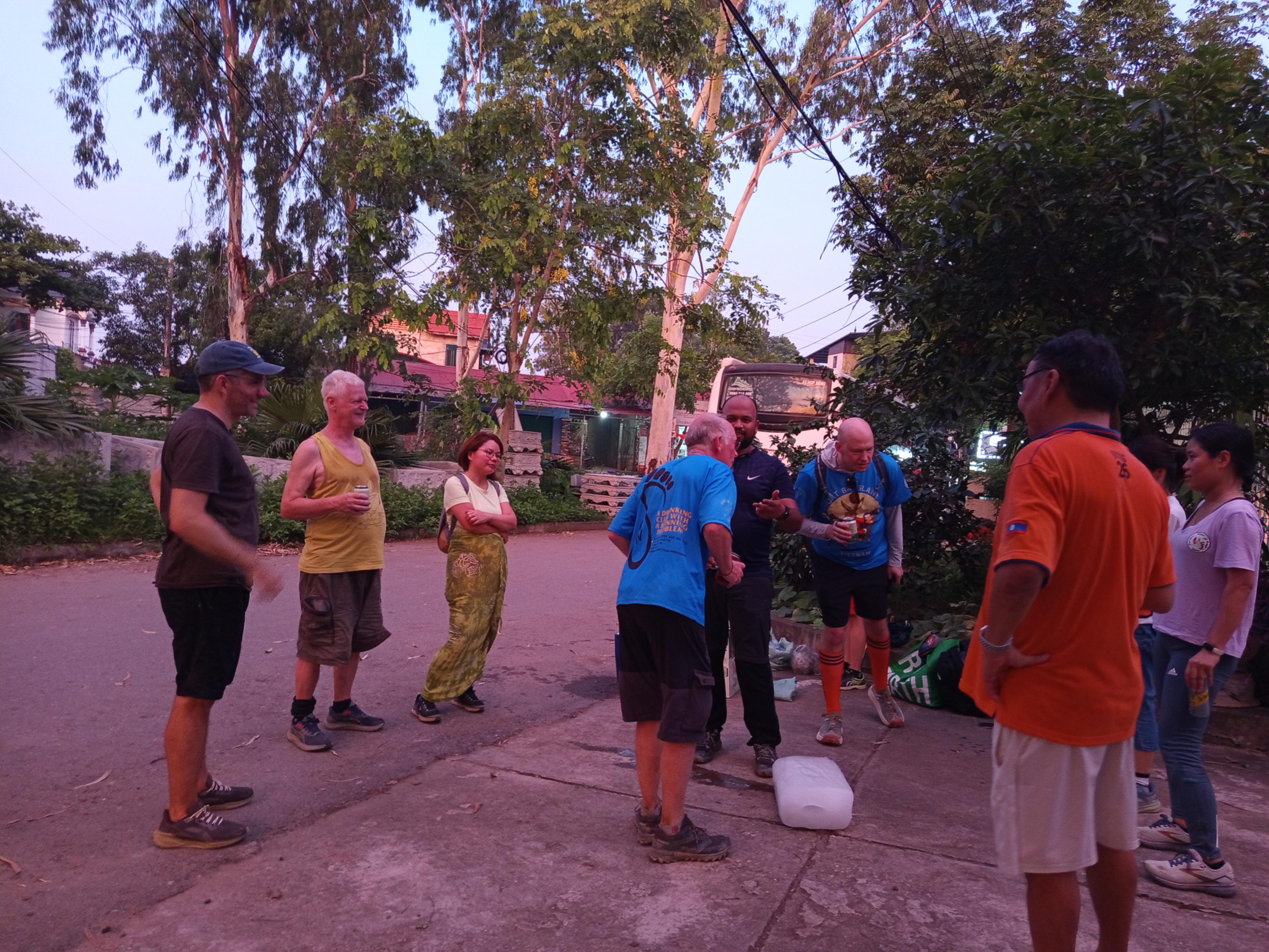 Runs Hash Flash – Hanoi Hash House Harriers